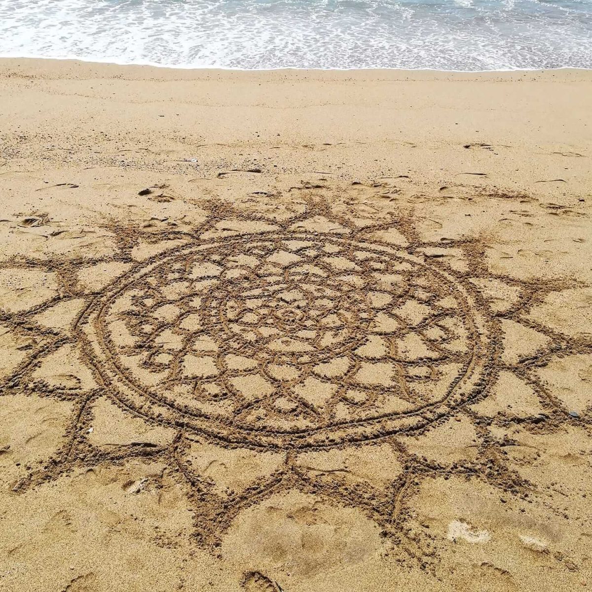 The Best Aesthetic Mandala Art Ideas and Inspiration - Julie Erin Designs